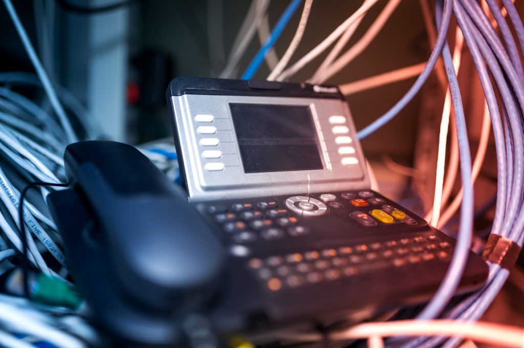 ¿Qué es la telefonía IP y cómo funciona? | SSD Blog