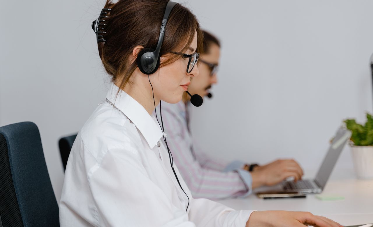 Las mejores prácticas en implementación de tecnología VoIP para pequeñas y medianas empresas ...